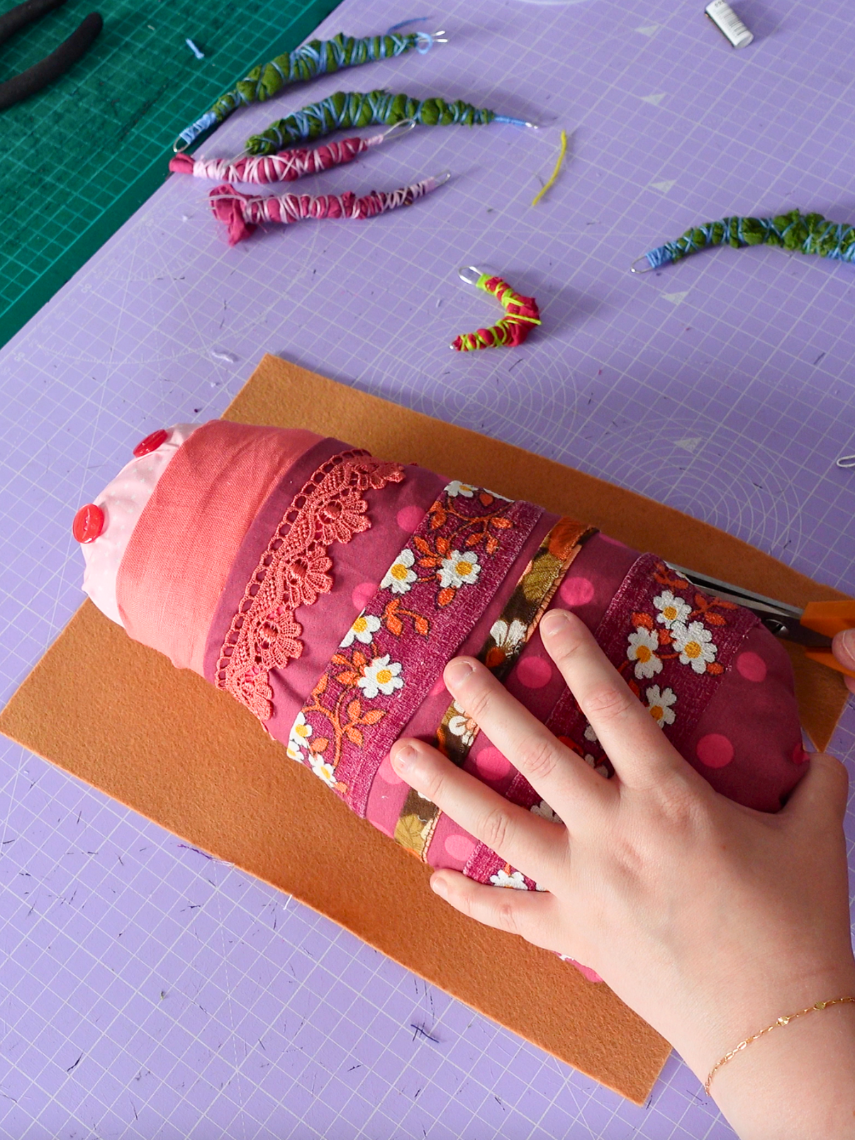 Scrappy Beetle Bug Online Tutorial – AFRAYED Upcycling